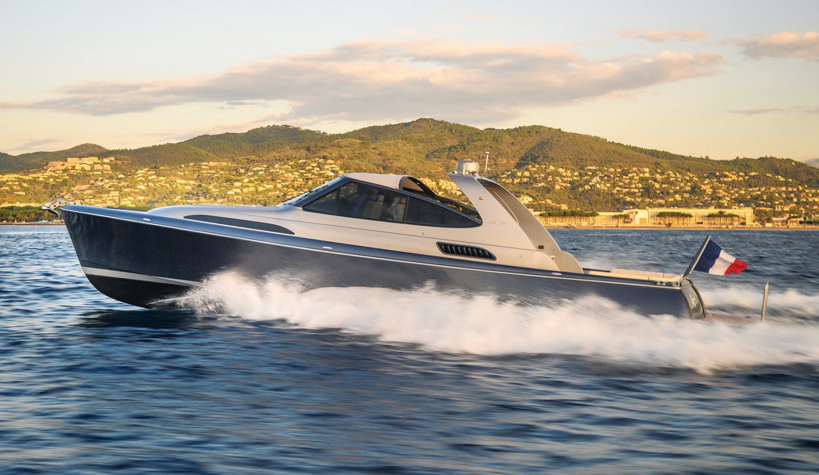 Burger 50 Cruiser first look: Less is more on this all-American modern ...