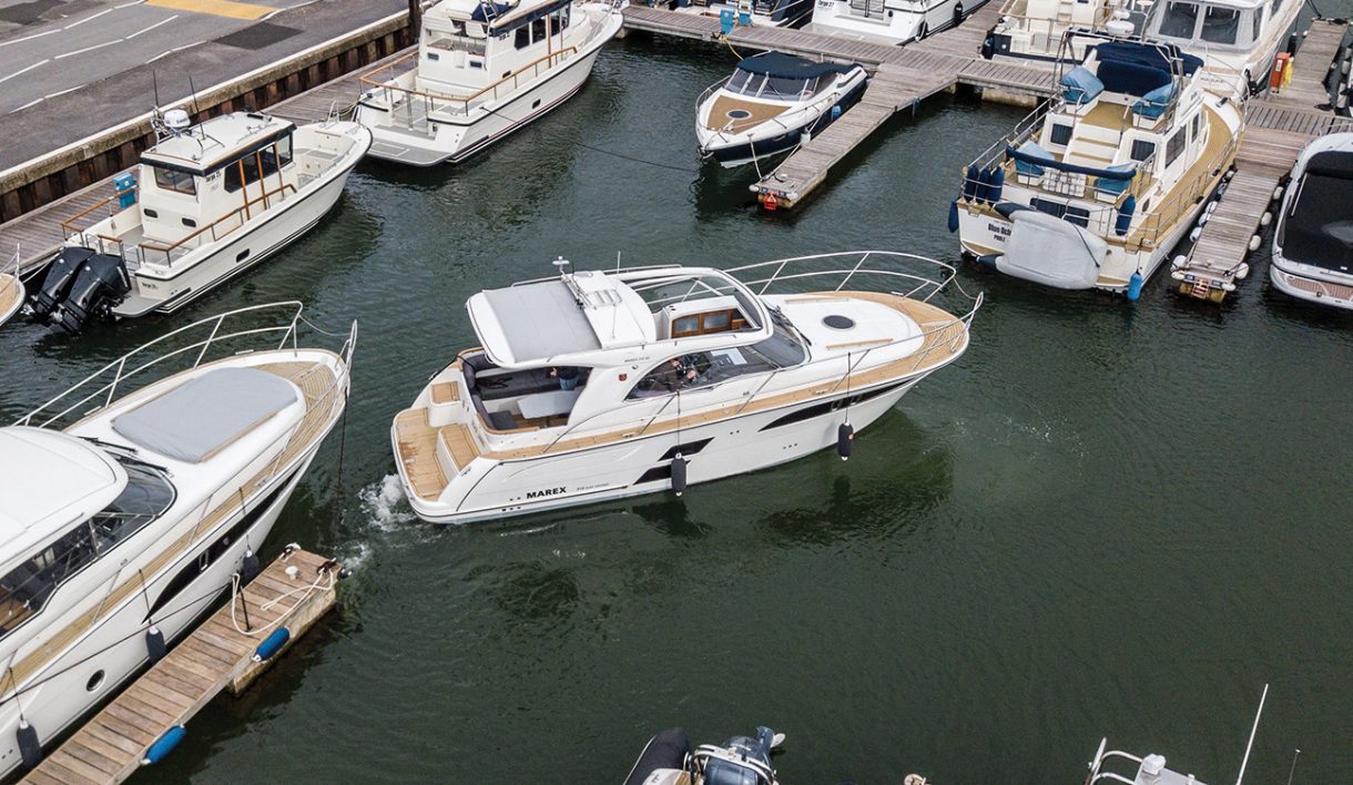 How to berth a single-engined boat: Stern-to method explained