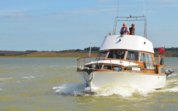 From rotting wreck to classic cruiser: Restoring a Bates Star Craft 40