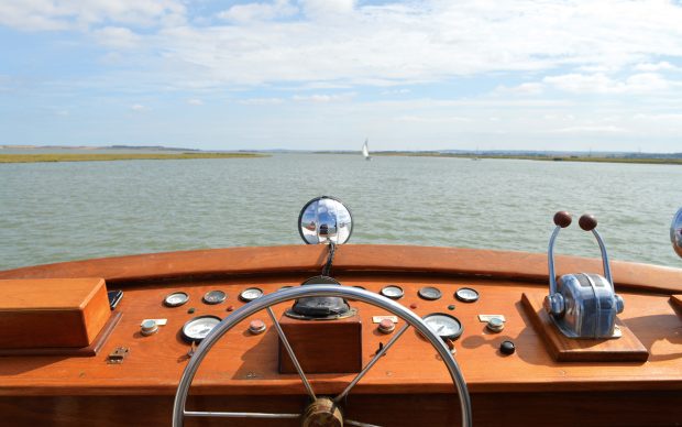 From rotting wreck to classic cruiser: Restoring a Bates Star Craft 40