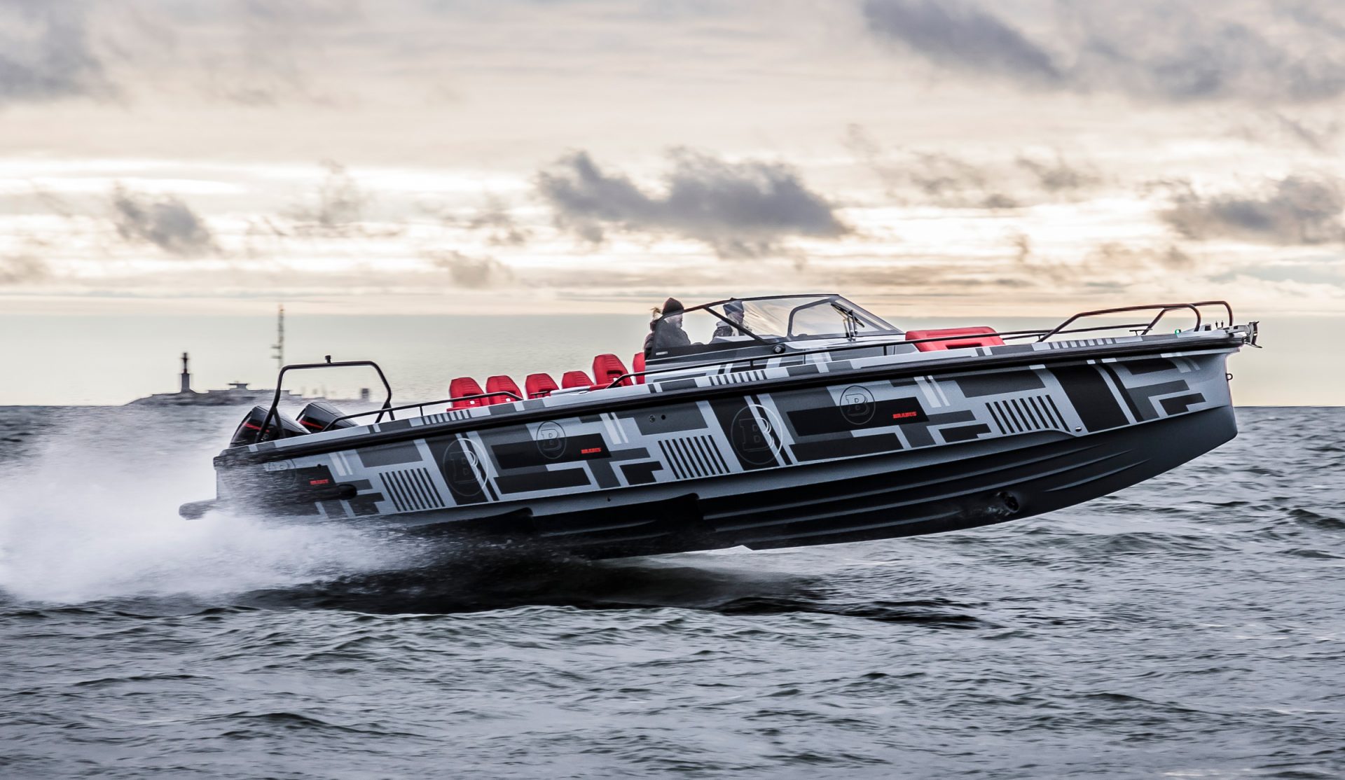 Brabus Shadow 900 yacht tour: The 60-knot speedster full of special details