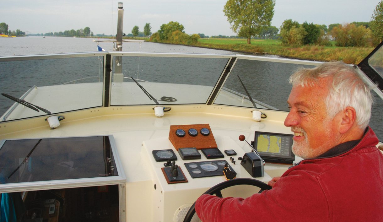 Sail to power converts: Yacht owners explain why they moved to the dark ...