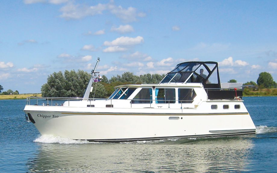 Sail to power converts: Yacht owners explain why they moved to the dark ...