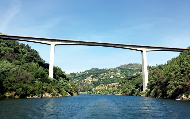 Cruising Portugal: Exploring the delightful Douro river on a Broom 42CL