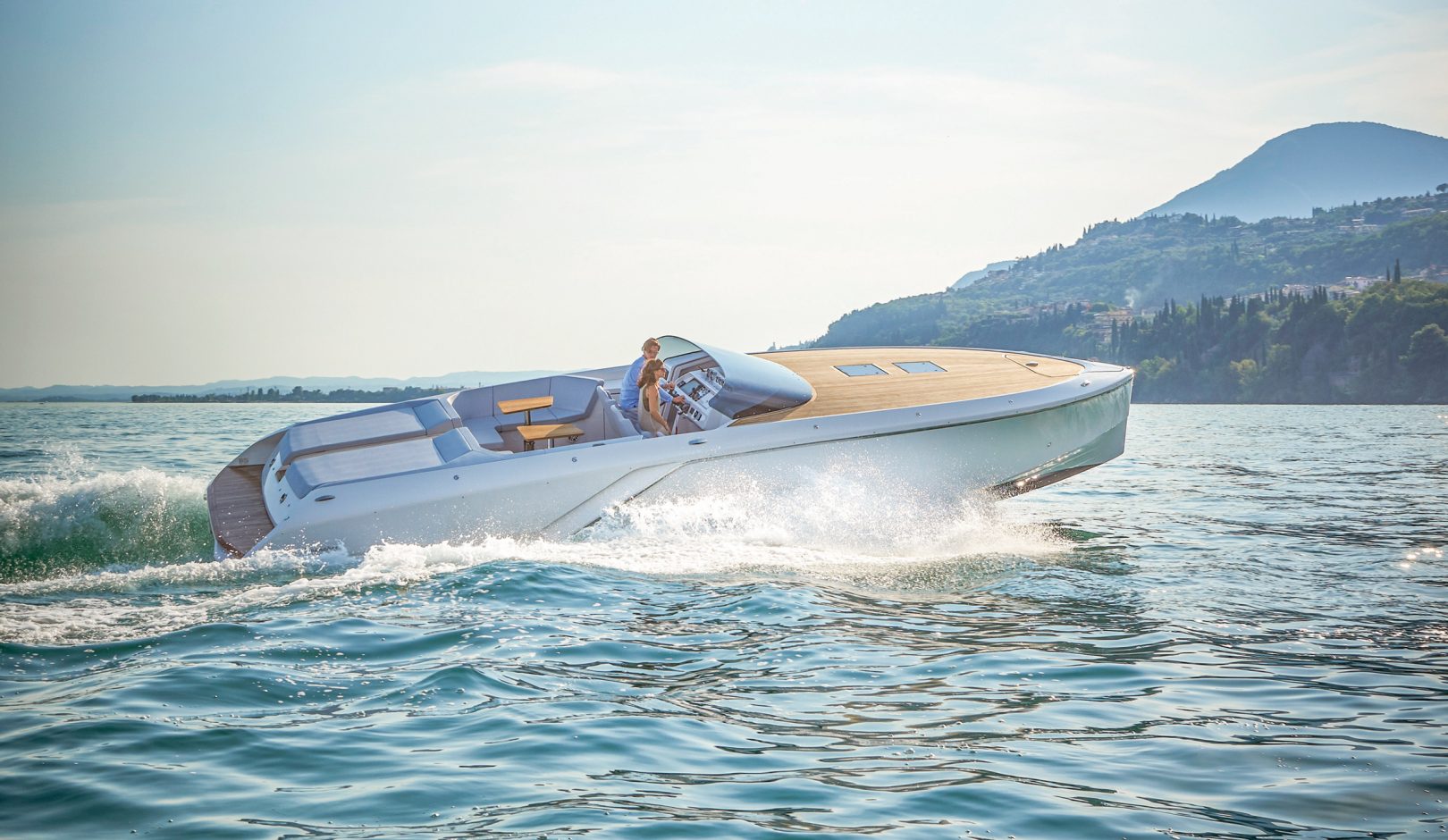 Frauscher 1212 Ghost first look: This 50-knot speedster cares not for ...
