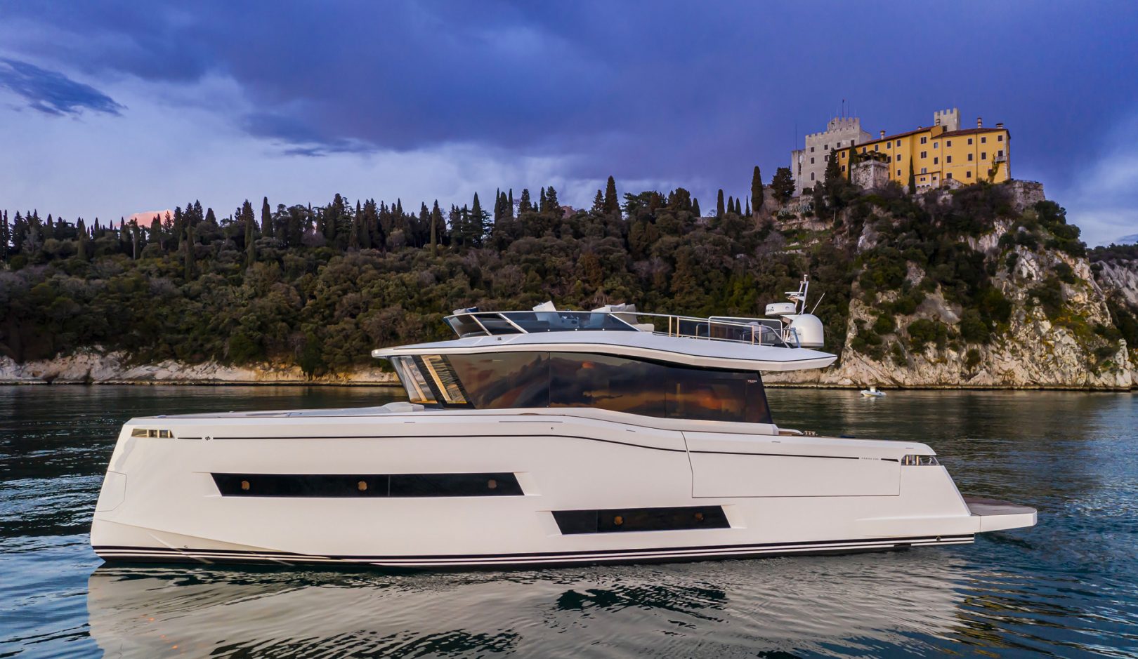 Pardo - Motor Boat & Yachting