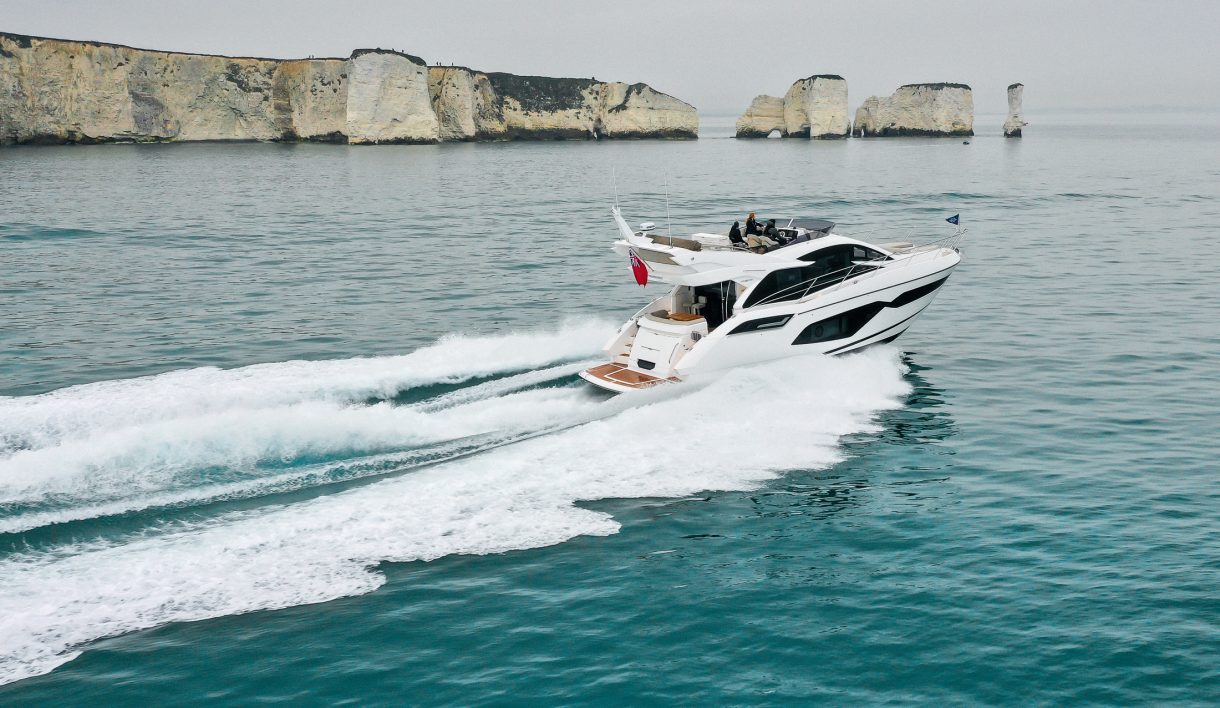 Princess F55 or Sunseeker Manhattan 55? Head-to-head yacht tour