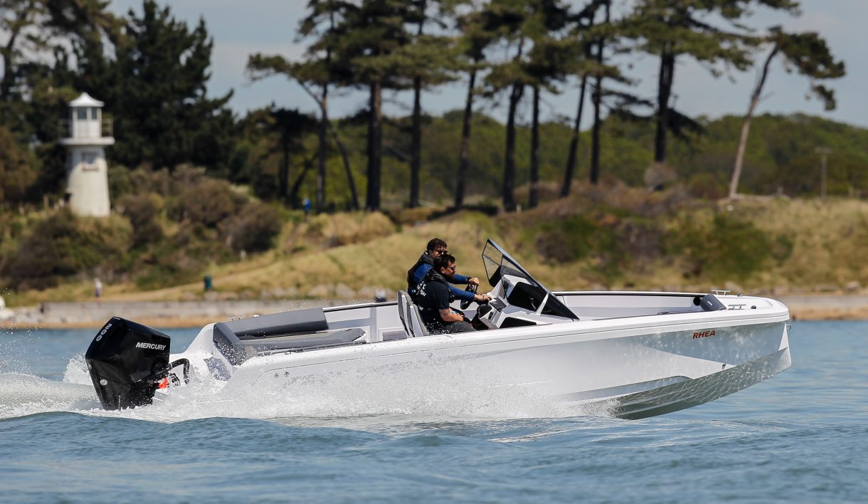 Best speed boats: 6 thrilling options from muscleboats to electric boats
