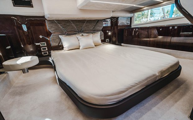 Galeon 410 HTC: New sportscruiser to inherit class-leading cockpit