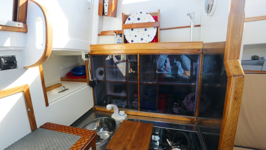 How we converted our wooden sailboat into a charming motoryacht