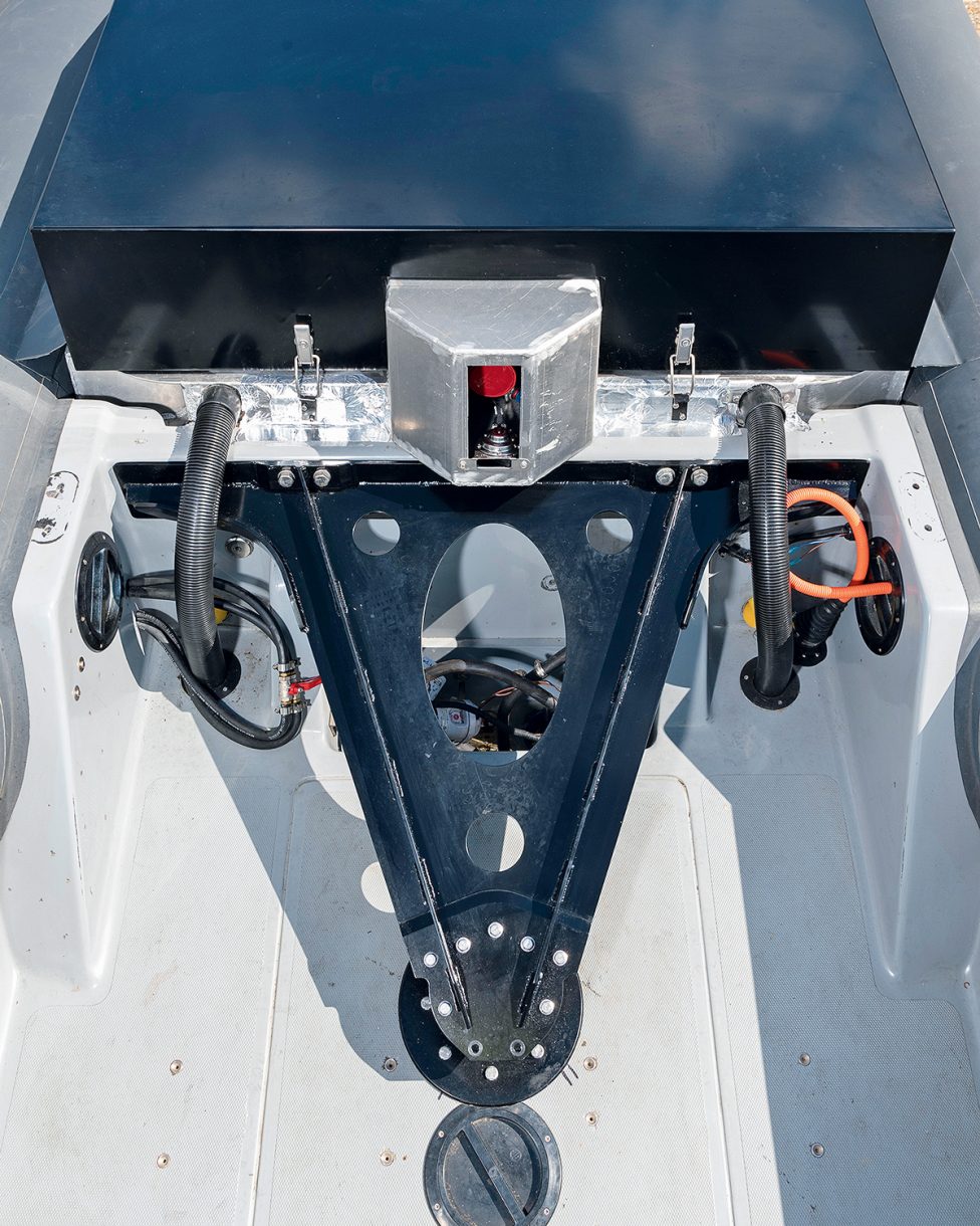 Mathwell Halfboard first look: A hybrid design in every sense of the word