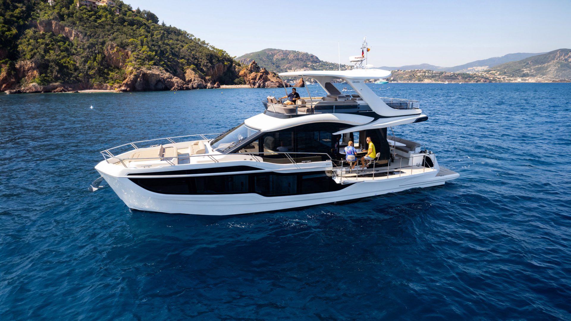 Galeon 560 Fly: Glassy new flybridge set for Miami 2023 debut