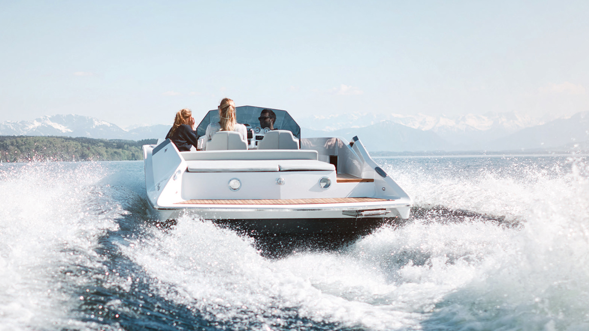 Torqeedo Deep Blue 100i 2500: Are electric boats finally catching up to ...