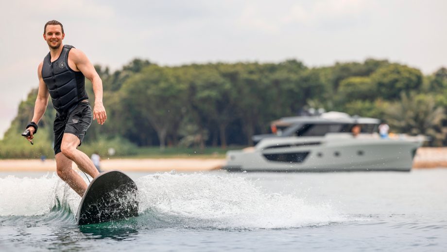 Introducing Jetsurf: The petrol-powered 35-knot surfboard