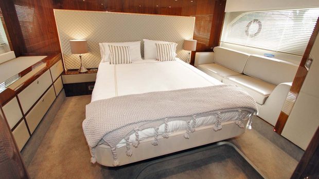 Fairline Squadron 53 used boat: Luxurious flybridge is a home from home