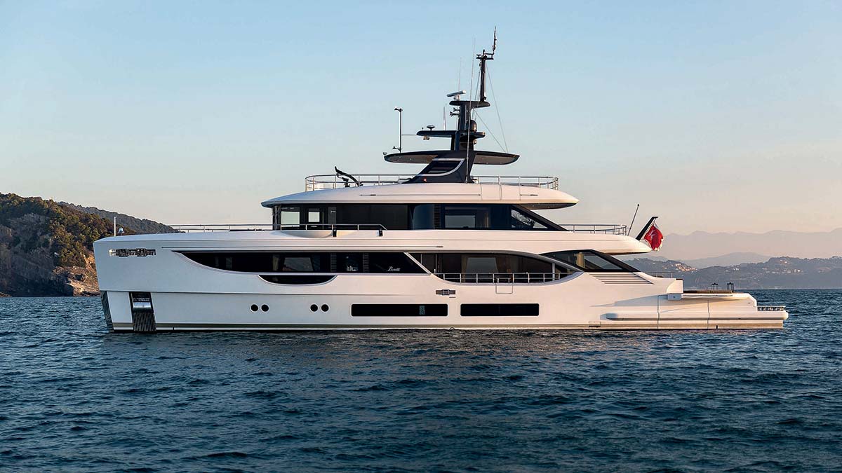 17 of the best new boats at the 2023 Fort Lauderdale Boat Show