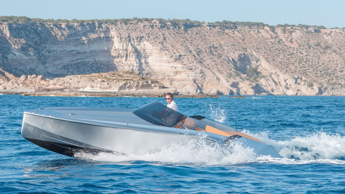 Best speed boats: 6 thrilling options from muscleboats to electric boats