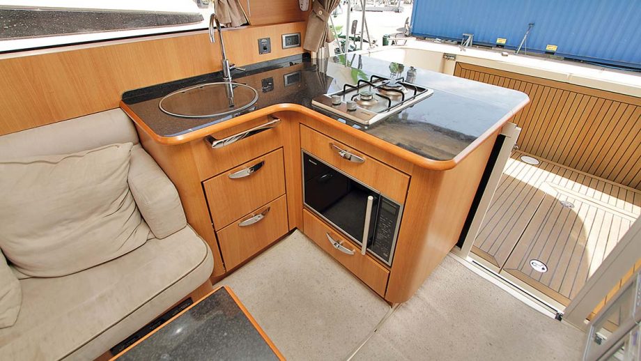 Greenline 33 used boat: Pioneering hybrid boat still making waves 15 ...