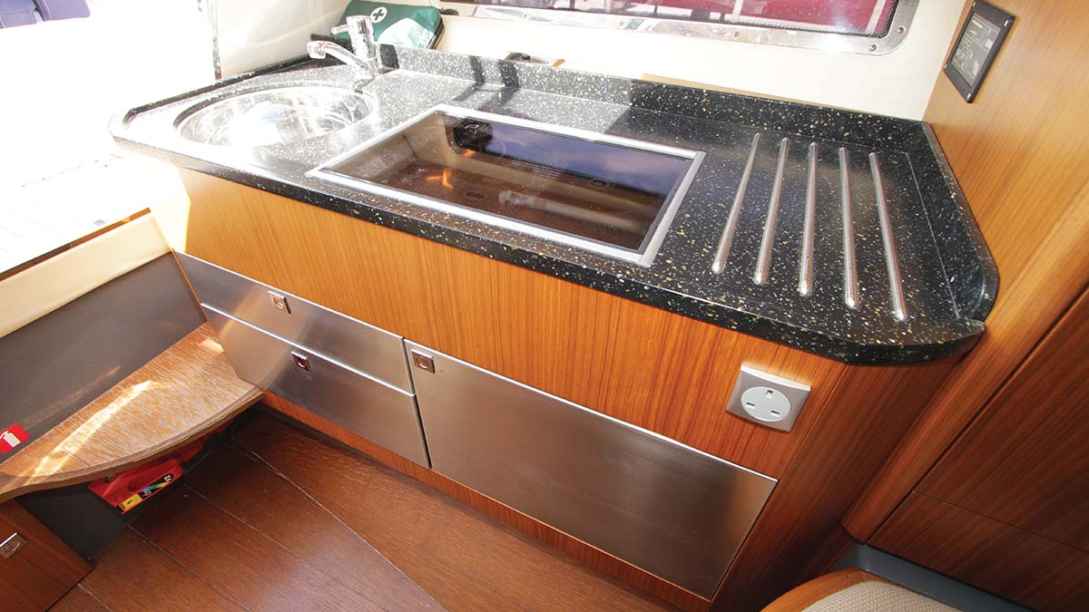 Windy 31 Zonda used boat report: Purist's speedboat delivers huge grins