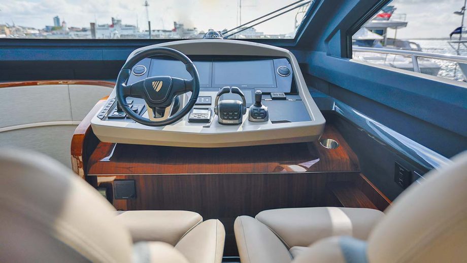 Fairline Squadron 58 review: Is this the world's most exciting 60ft ...
