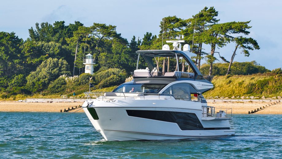 Fairline Squadron 58 review: Is this the world's most exciting 60ft ...