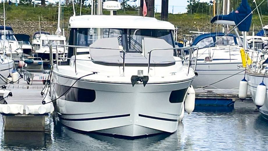 Jeanneau Merry Fisher 1095 used boat review: a lot of boat for the money