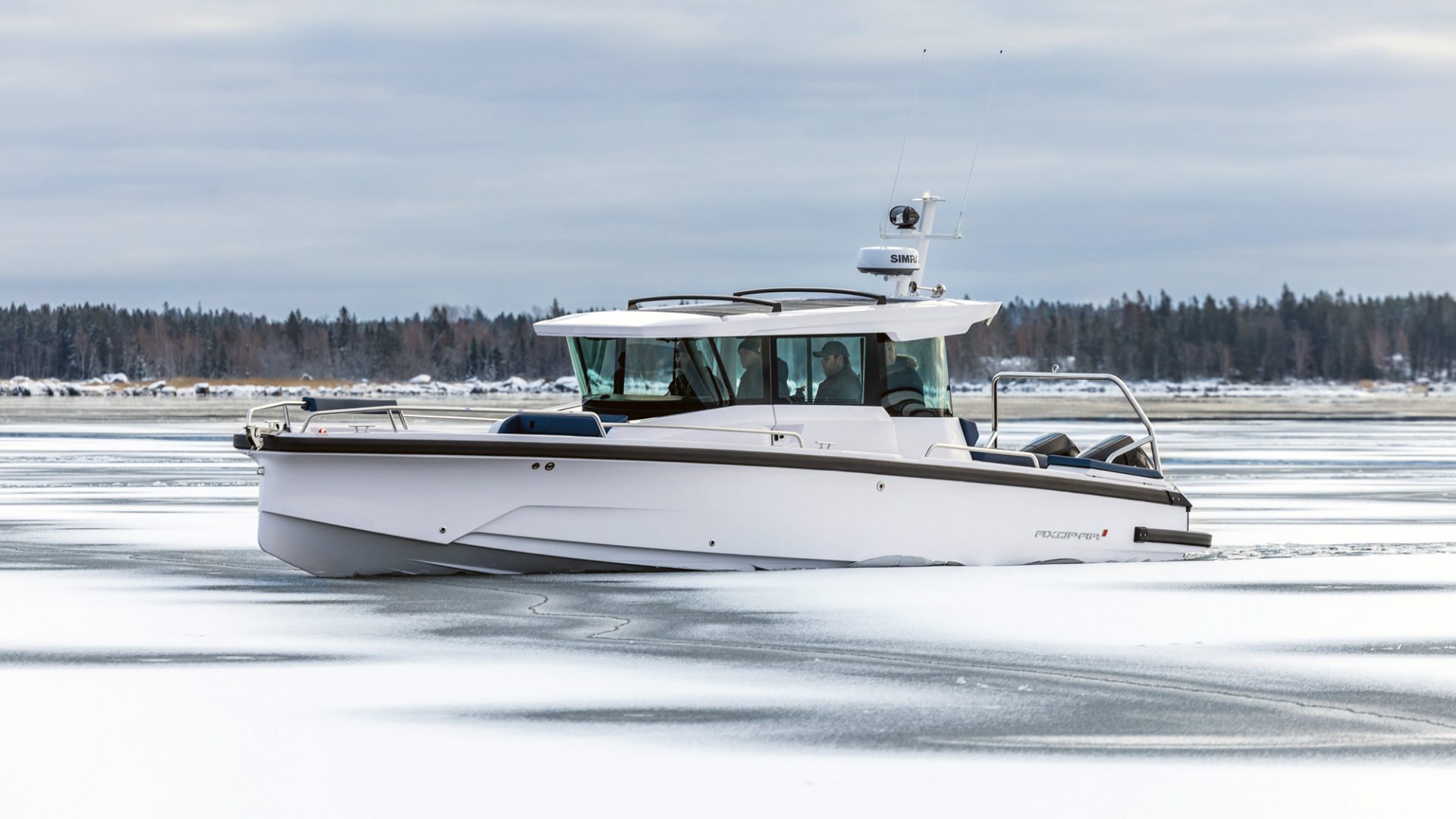 Axopar 29 sea trial: Sun Top vs Cross Cabin – which is best?