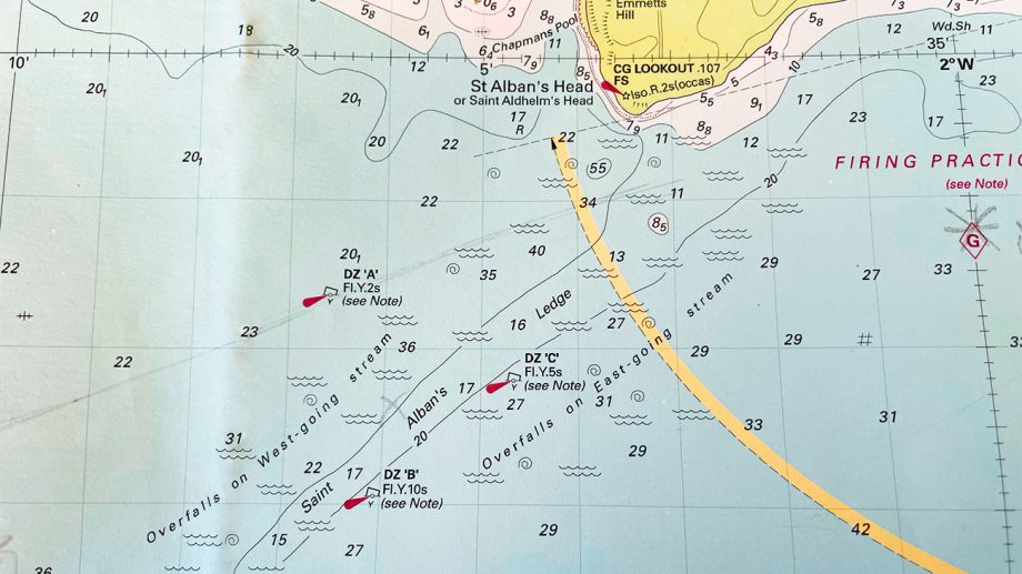 How to navigate overfalls in a motorboat: 6 top tips