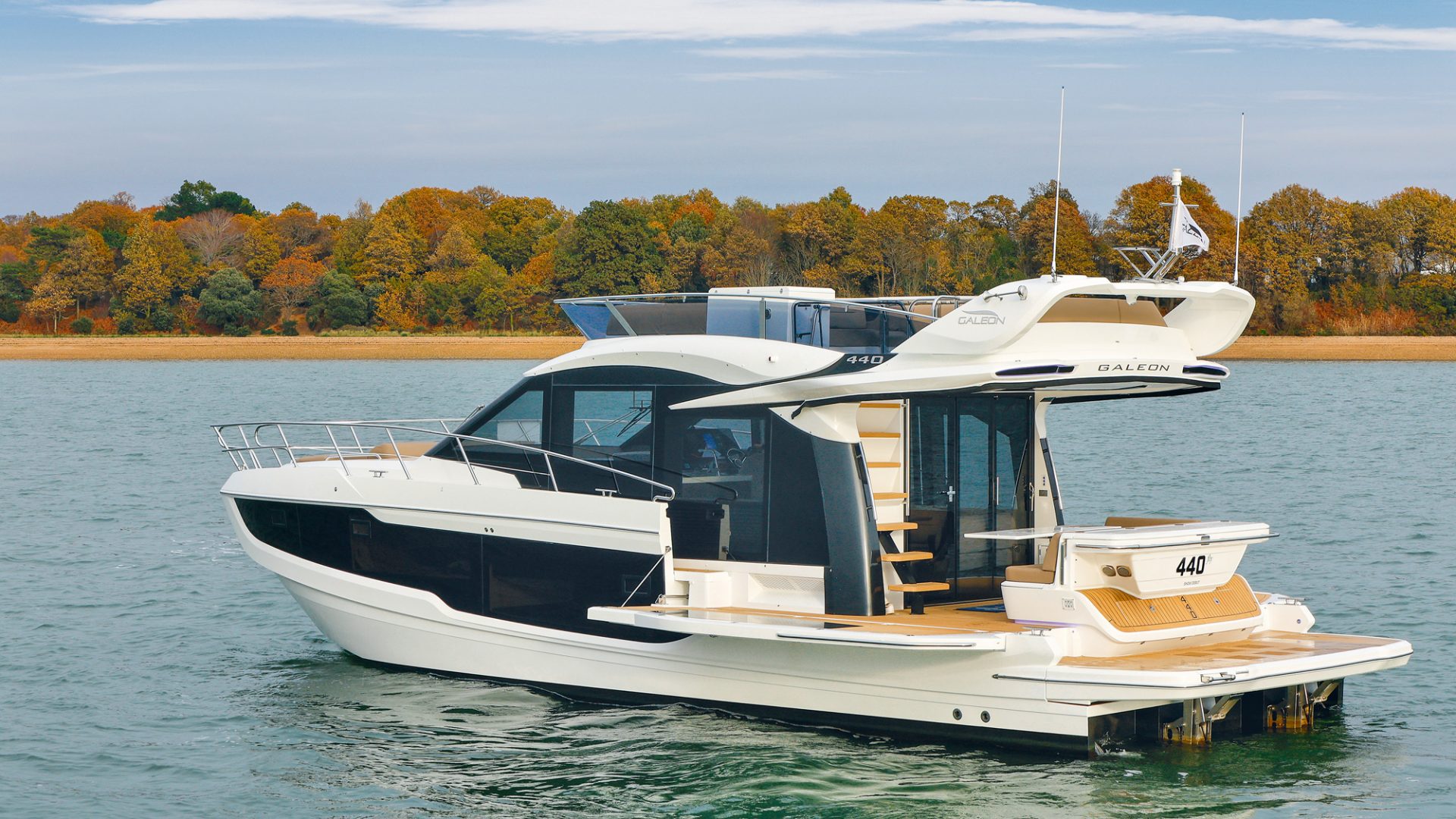 Galeon 440 Fly sea trial: You won't believe how much they've packed in!