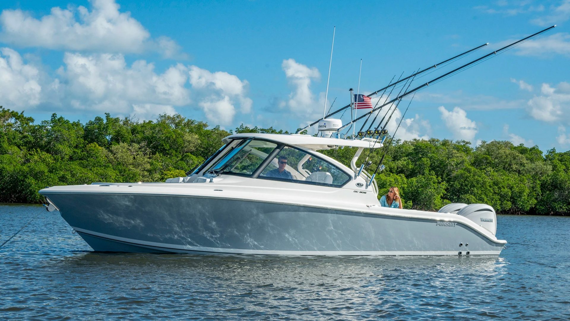 Pursuit's new-for-Miami Pursuit DC 306 perfects the dual-console concept