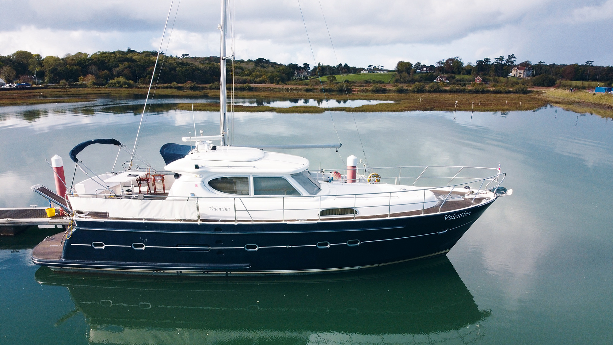 Semi-displacement motor boats: 4 of the best on the used boat market