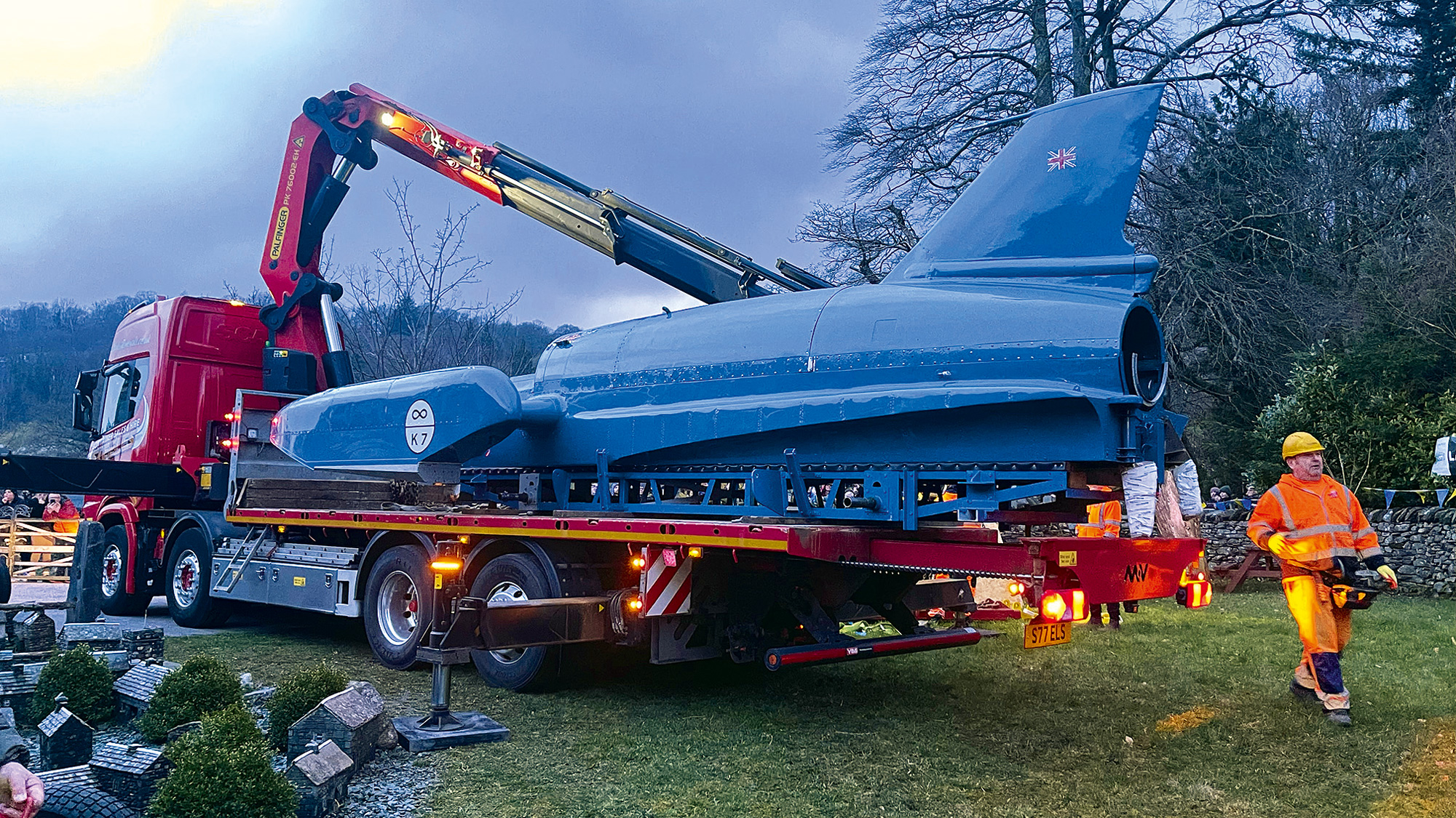 Speed record in sight for Spirit of Australia II and Bluebird K7 comes home