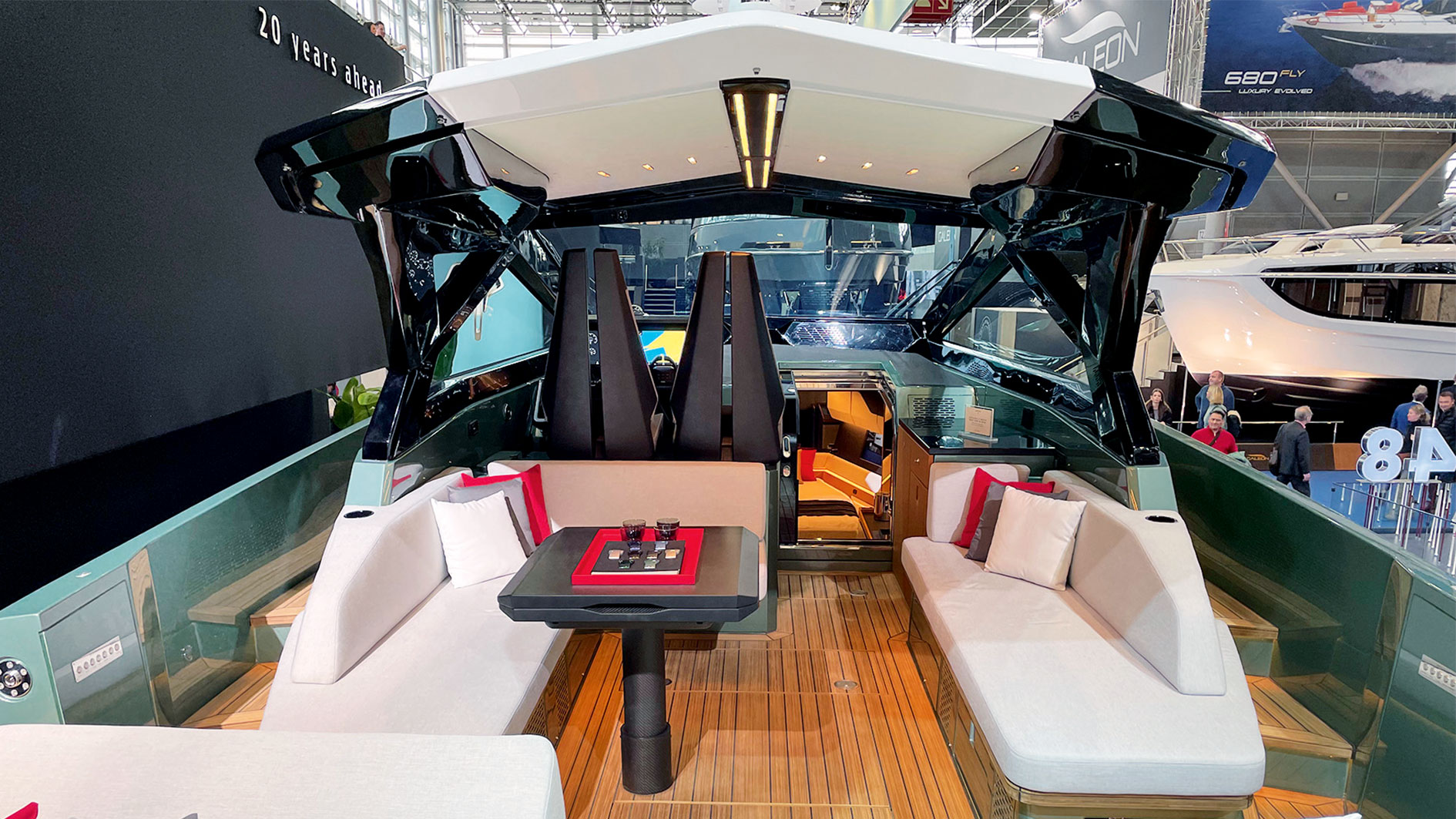 WallyPower 50 tour: Italian beauty with a cool interior trick