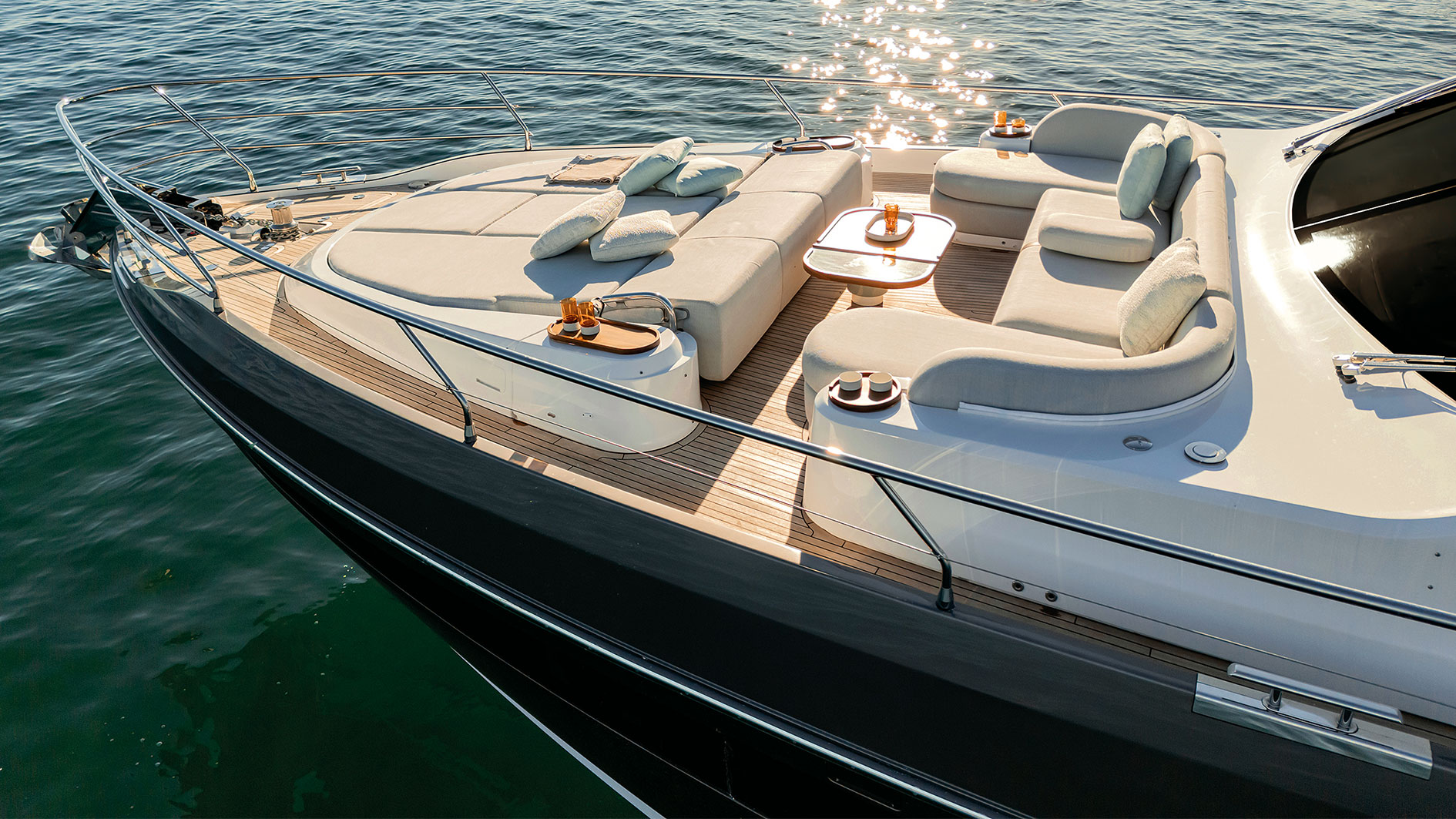 Azimut FLY 72 review: A foredeck lounge fit for James Bond