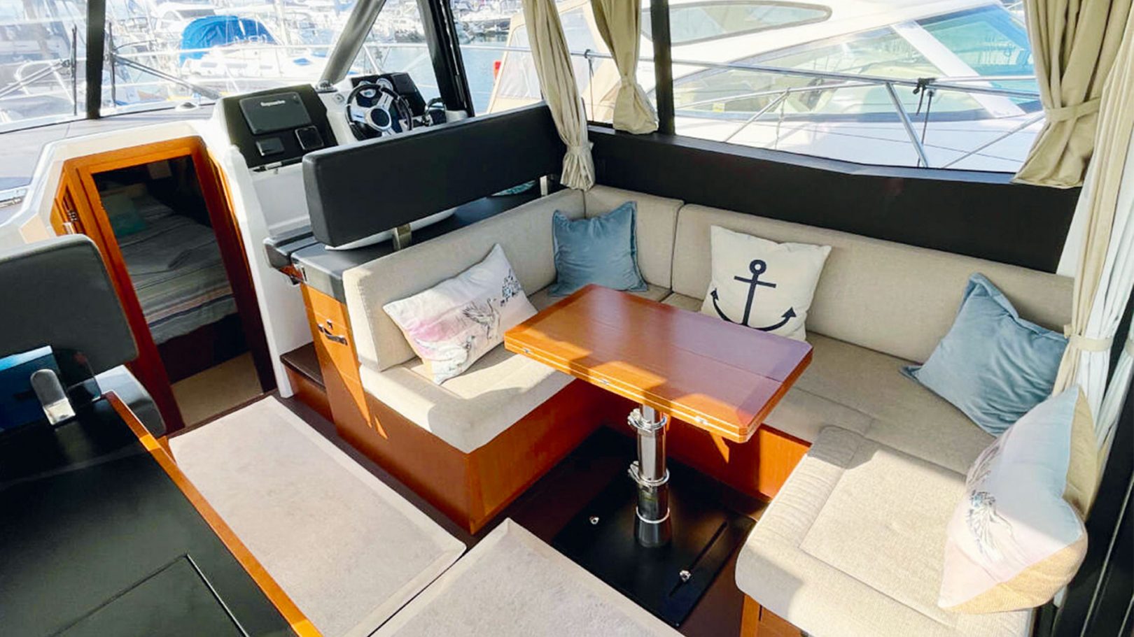 Best 40ft family flybridge boats on the market now