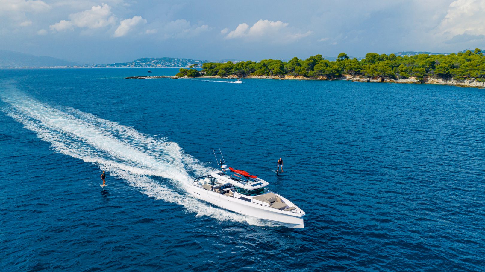 Axopar 45 Cross Top review: the world's coolest day boat?