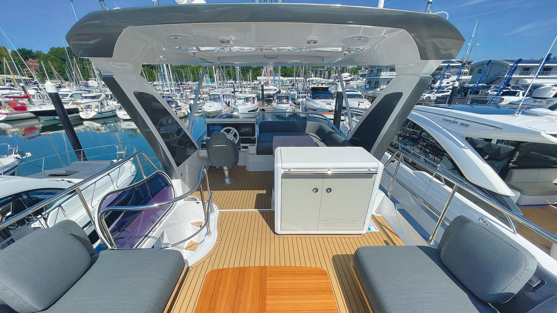 Azimut 50 Flybridge used boat review review - Motor Boat & Yachting