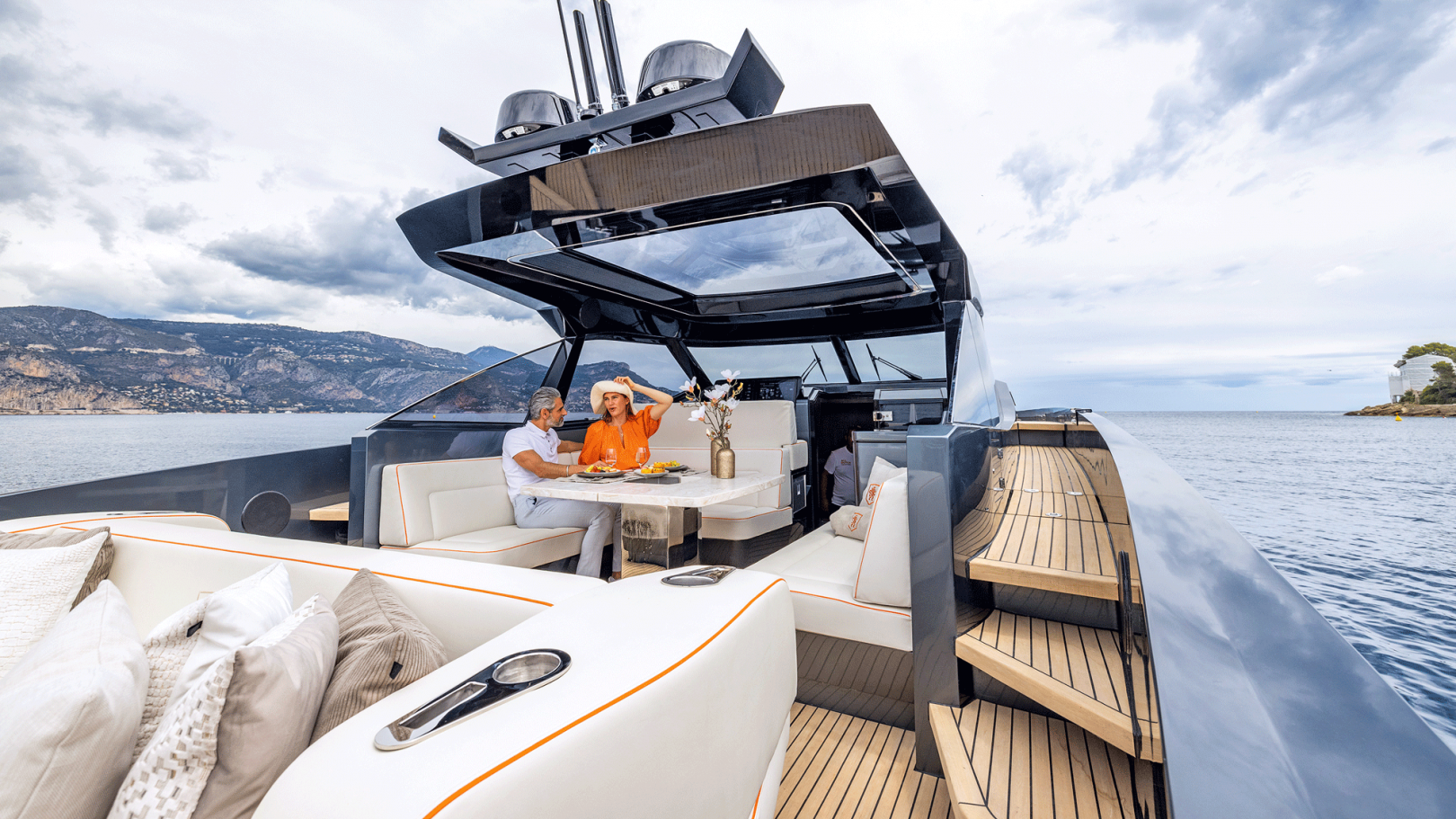 Bekkers Yacht Azur 45 first look: Sheltering features for boaters and ...