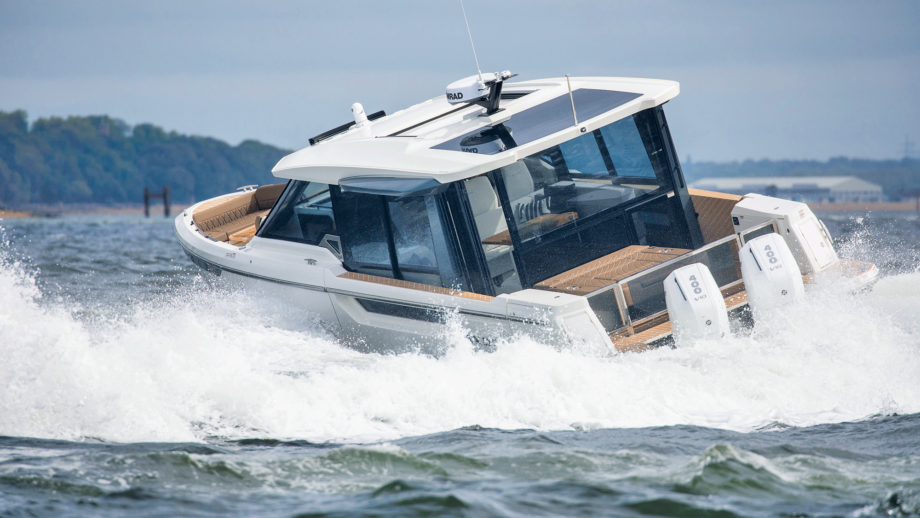 Saxdor 400 GTC Review: ‘A Half-Way House Between a Med-Style ...