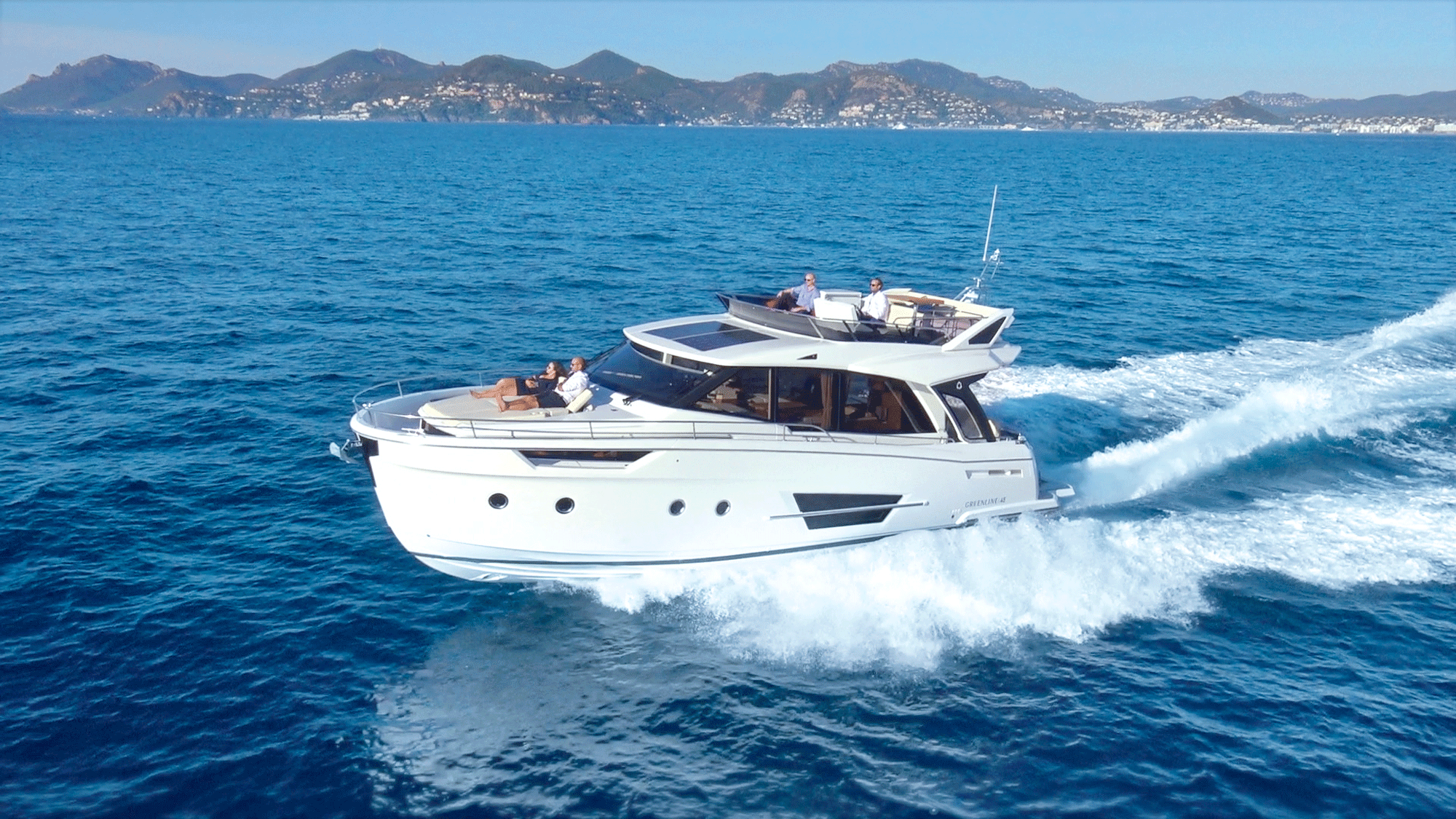 New Boats at Southampton Boat Show: Greenline 45 Fly