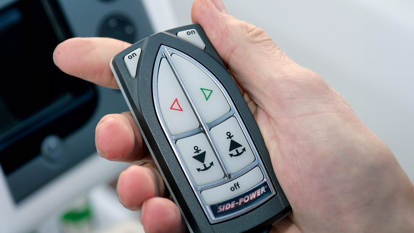 Everything you need to know about bow thrusters & stern thrusters