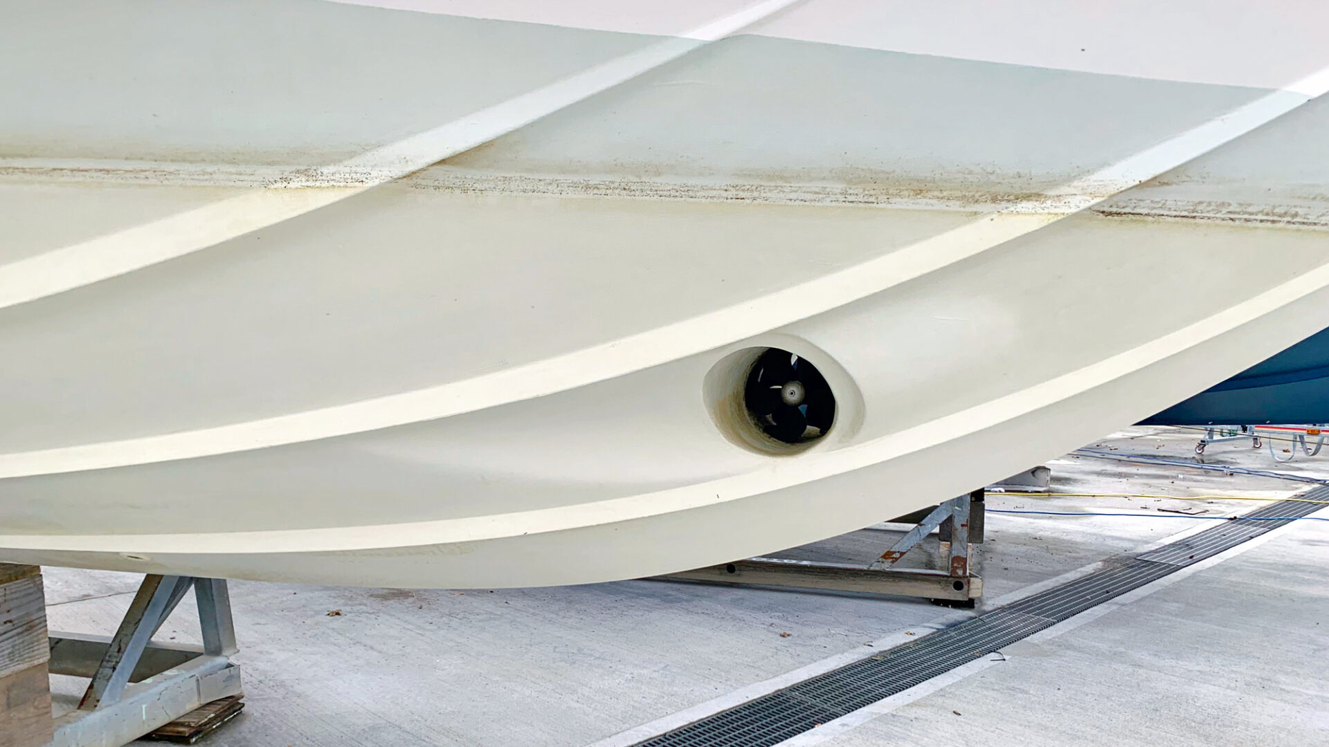 Everything you need to know about bow thrusters & stern thrusters