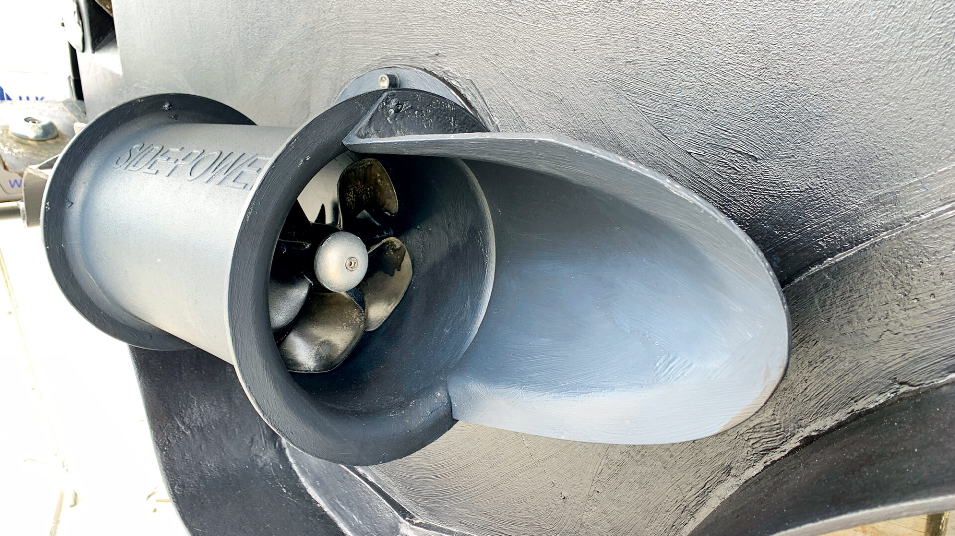 Everything You Need To Know About Bow Thrusters Stern Thrusters