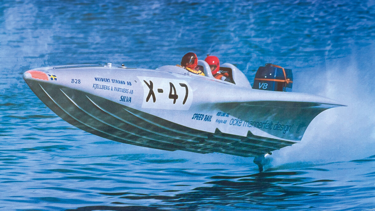 World’s Coolest Boats: Ocke Mannerfelt Batboat - the ultimate batmobile