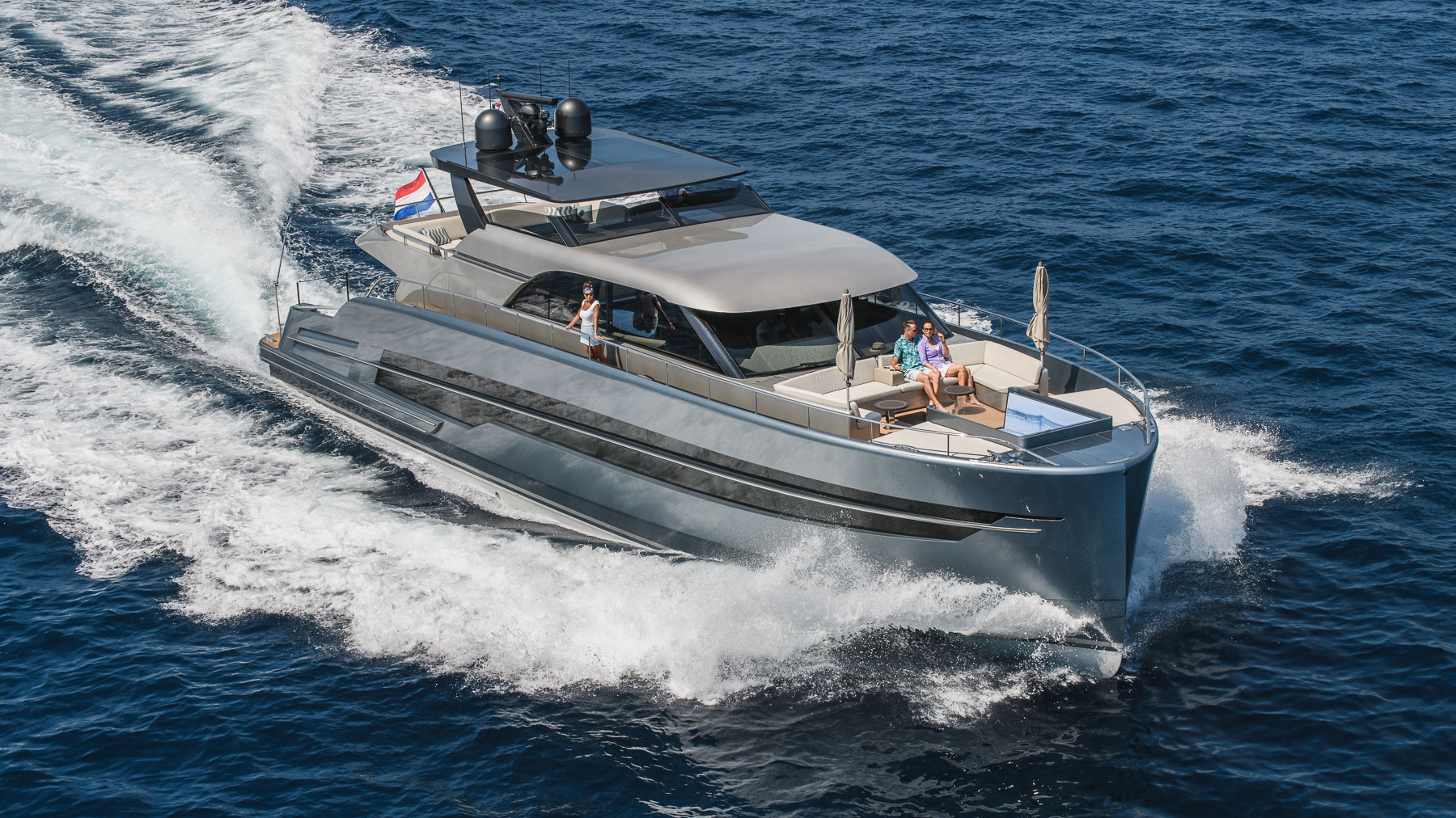 Discover the St-Barth 75 and St-Barth 85 Fly Motor Yachts - Motor Boat ...