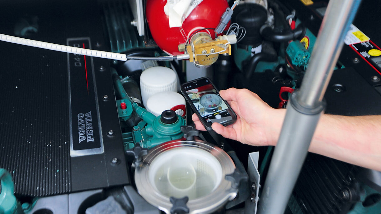 How to guard against fire on board a boat