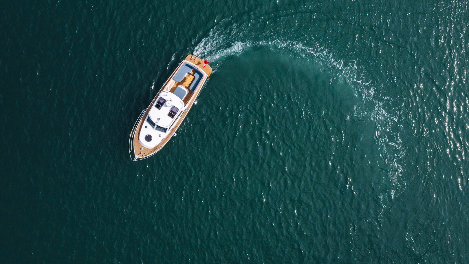 How to handle a single shaftdrive boat - Motor Boat & Yachting