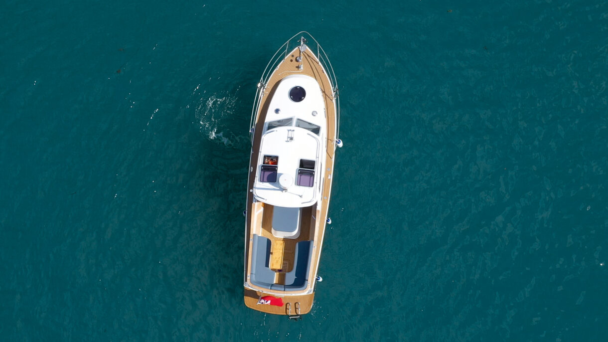 How to handle a single shaftdrive boat - Motor Boat & Yachting