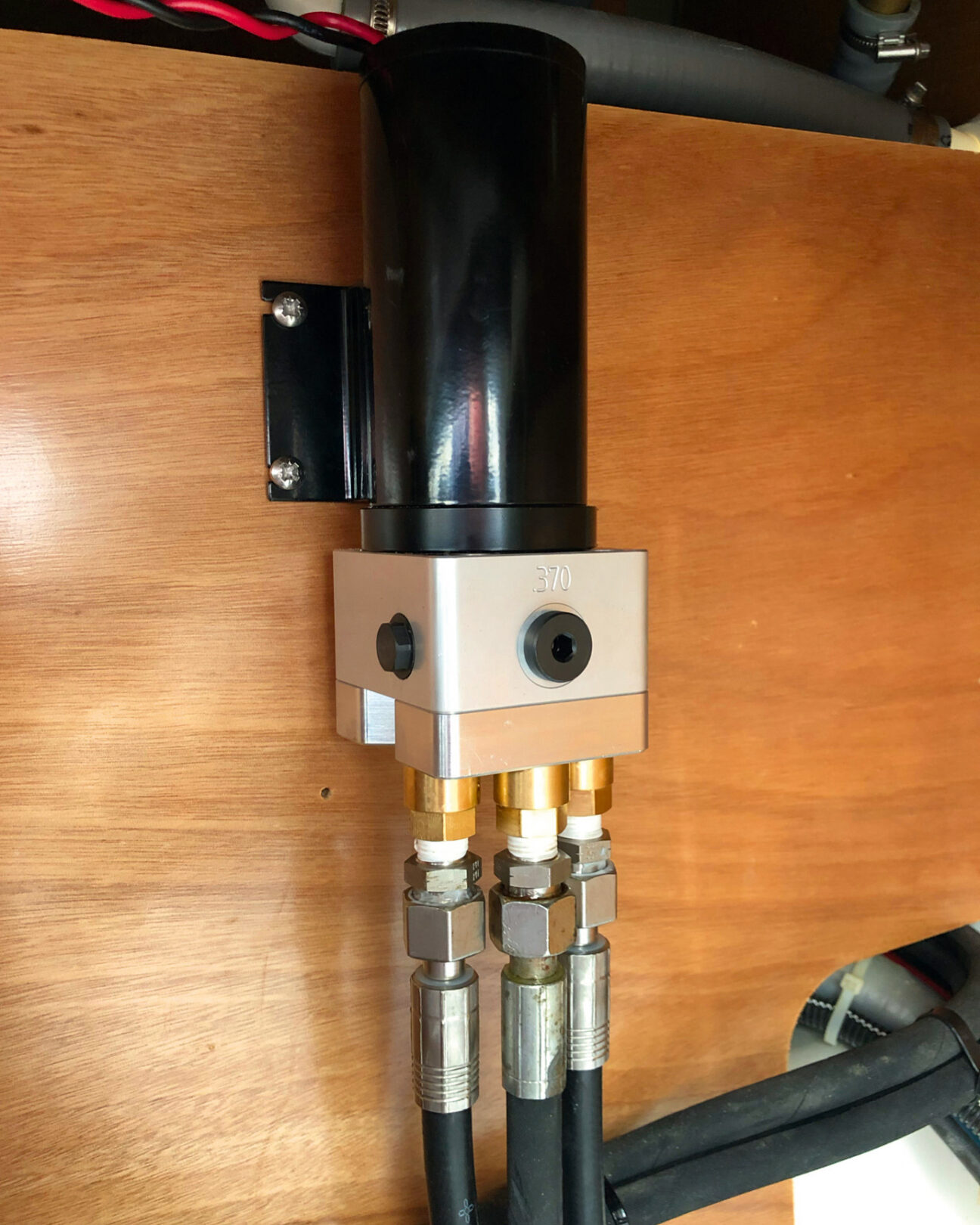 Installing an Autopilot: A step-by-step guide - Motor Boat & Yachting