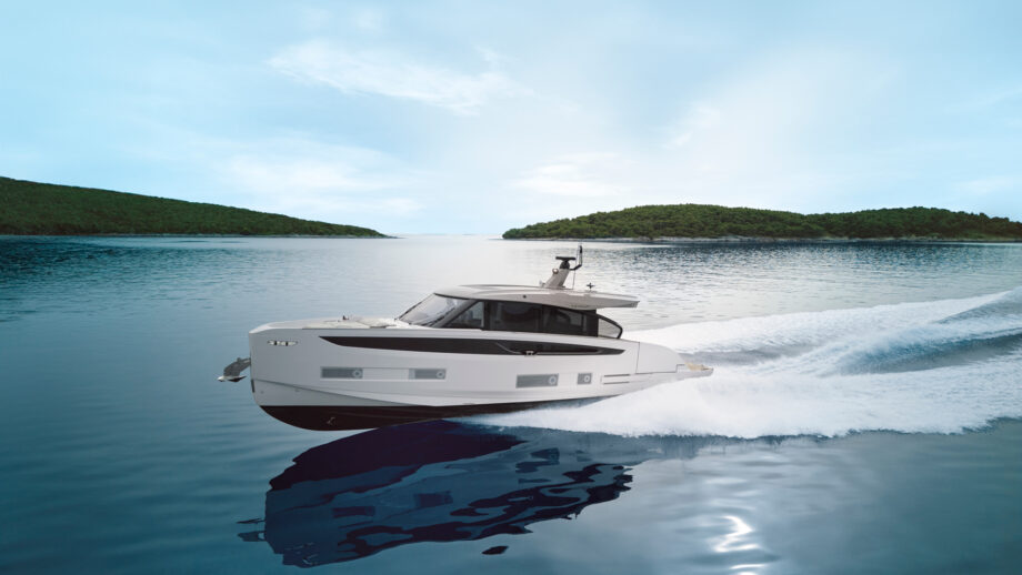 Azimut Seadeck 6 review: A more sustainable way to go boating? review ...